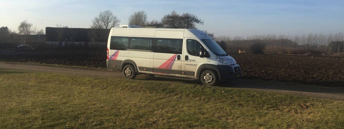 Kørekort til lille lastbil vs. alm. lastbil – hvornår skal jeg have hvad?